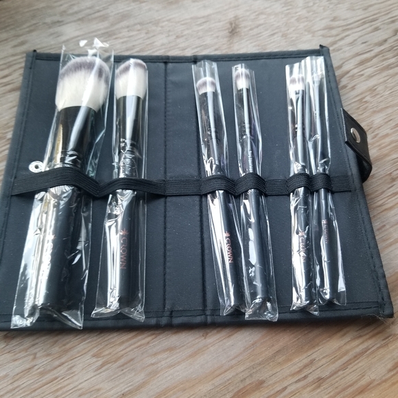 Crown | Makeup | New Crown Brush 6 Peice Brush Set | Poshmark